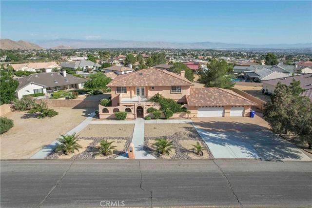 18633 Kamana, Apple Valley, CA 92307 | MLS# HD26111620 | 9 Photos - Movoto