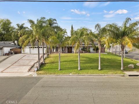 7811 Live Oak Dr, Jurupa Valley, CA 92509 | 38 Photos - Movoto