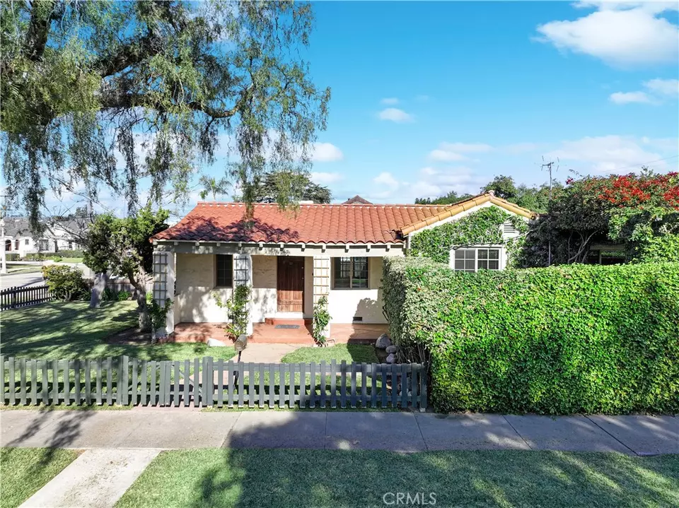 1147 S Van Ness Ave, Santa Ana, CA 92707 | 52 Photos - Movoto