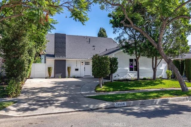 19528 Ray Cir, Cerritos, CA 90703 | MLS# IG25234498 | 34 Photos - Movoto