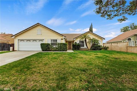 1189 W Evergreen St, Rialto, CA 92377 | 37 Photos - Movoto