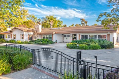 1392 Muirfield Rd, Riverside, CA 92506 | 52 Photos | MLS #IV23093922 ...
