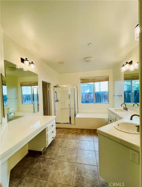 11538 Springwood Ct, Riverside, CA 92505 | 12 Photos - Movoto