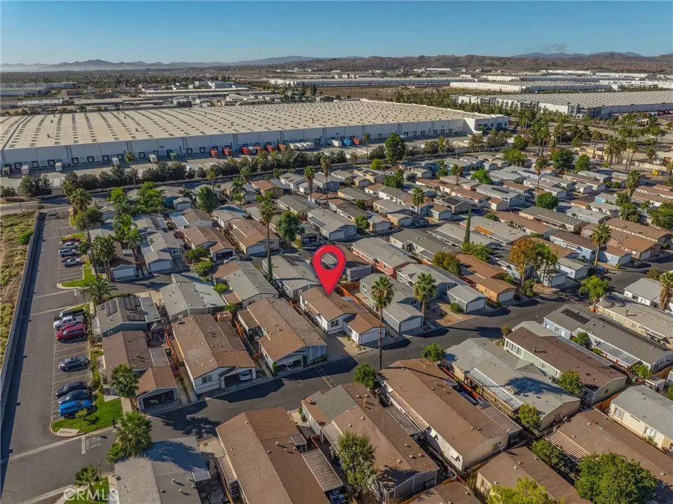 80 Dawes St #88, Perris, CA 92571 | MLS# IV25250474 | 29 Photos - Movoto