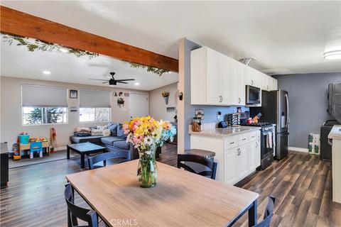 5686 Morongo Rd, Twentynine Palms, CA 92277 | 39 Photos | MLS # ...