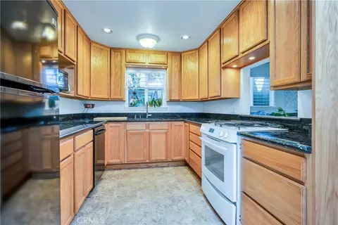 16745 Cache Creek Ln, Clearlake, CA 95422 | 45 Photos - Movoto