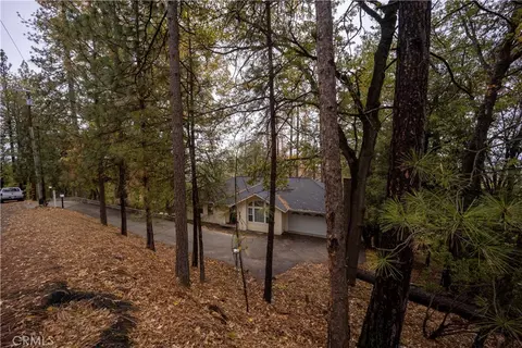 9541 Fox Dr, Cobb, CA 95426 | 37 Photos - Movoto