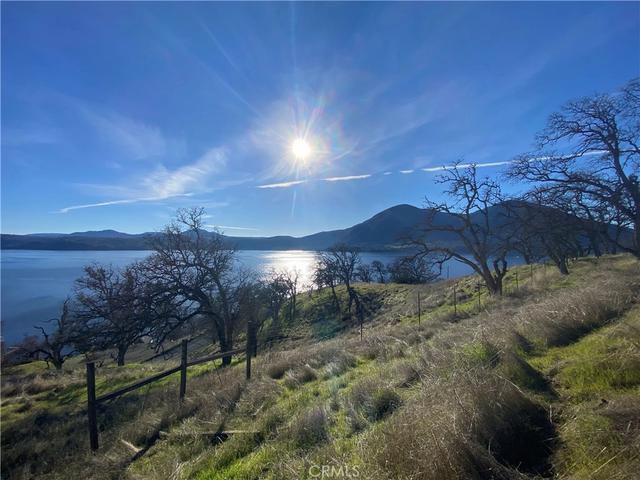 10697 Crestview Dr, Clearlake, CA 95422 | 33 Photos - Movoto