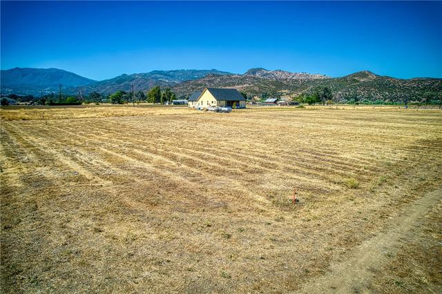 20781 Santa Clara Ave, Middletown, CA 95461 | MLS# LC25037102 | 12 ...