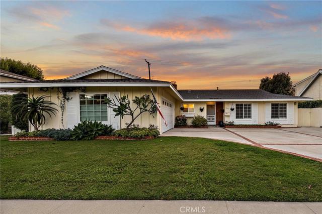 2829 Europa Dr, Costa Mesa, CA 92626 | 55 Photos - Movoto