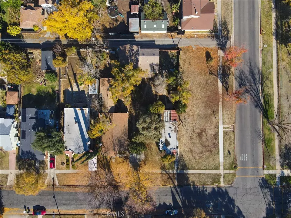415 W 25th St, Merced, CA 95340 | MLS# MC24241505 | 3 Photos - Movoto