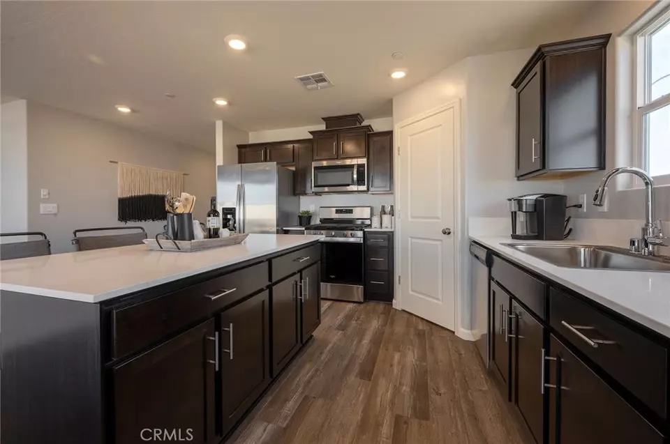 111 Blueberry Ln #9 SH, Merced, CA 95341 | MLS# MC25273261 | 19 Photos ...