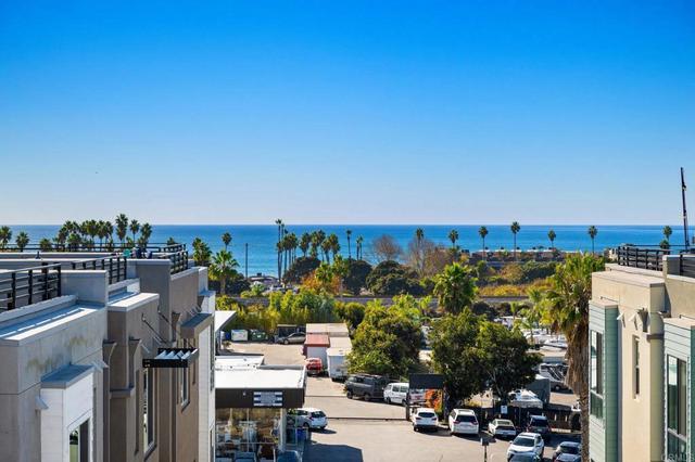 1562 Vista Del Mar Way #1, Oceanside, CA 92054 | 44 Photos - Movoto