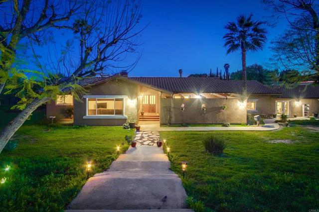 1321 Friends Way, Fallbrook, CA 92028 | MLS# NDP2503058 | 71 Photos ...