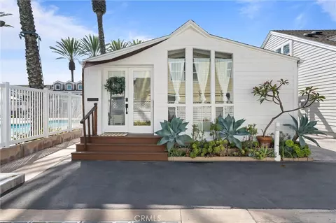 Lido Peninsula Resort, Newport Beach, CA Real Estate & Homes For Sale ...