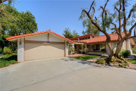 702 Via Zapata, Riverside, CA 92507 | 74 Photos | MLS #OC23092570 - Movoto