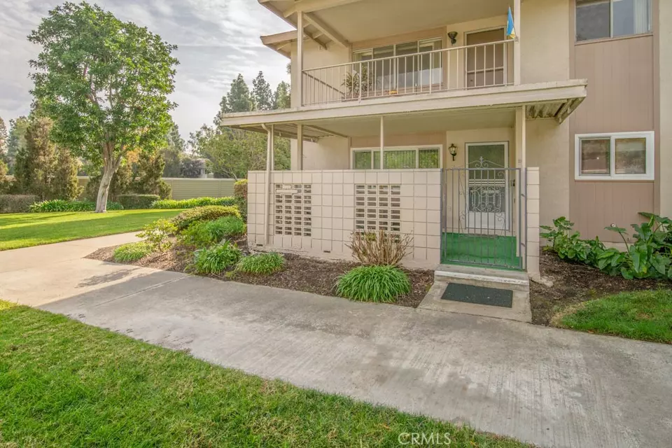 121 Via Estrada #B, Laguna Woods, CA 92637 | 57 Photos - Movoto