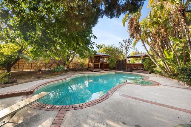 22112 Heidemarie St, Chatsworth, CA 91311 | 21 Photos - Movoto