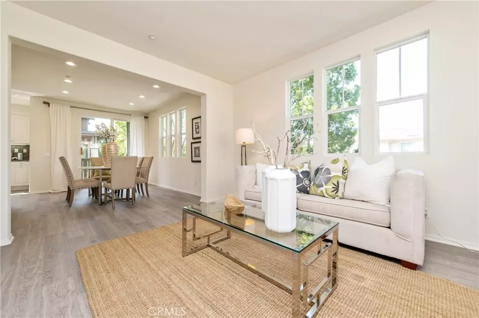 357 Flyers Ln, Tustin, CA 92782 | 4 Photos - Movoto