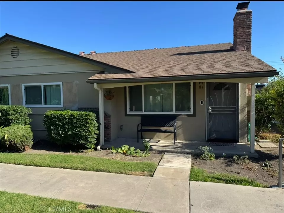 2295 N Tustin St 84 Orange Ca 92865 Mls Oc25168306 4 Photos