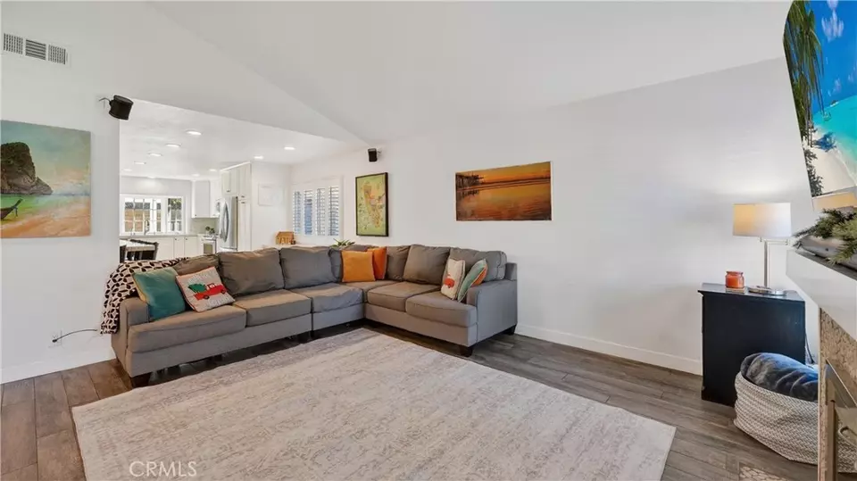 20972 Calle Celeste, Lake Forest, CA 92630 | MLS# OC25266286 | 53 ...