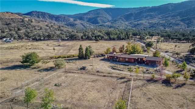 18812 Old Ranch Rd, Tehachapi, CA 93561 | 32 Photos - Movoto