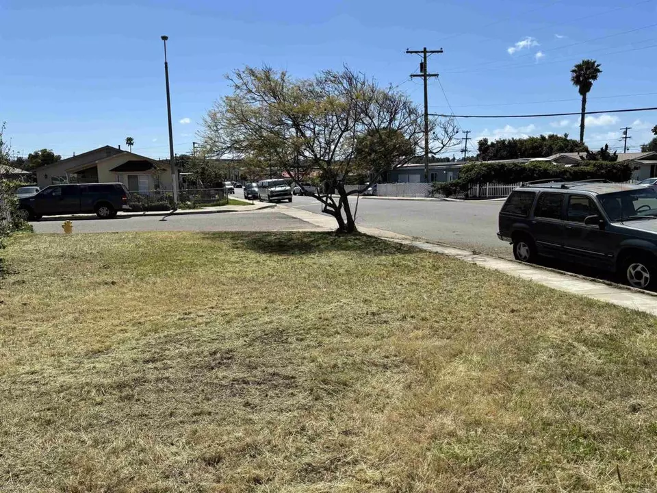 246 Montgomery St, Chula Vista, CA 91911 | 2 Photos - Movoto