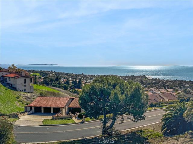 1364 Via Coronel, Palos Verdes Estates, CA 90274 | MLS# PV25057497 | 31 ...