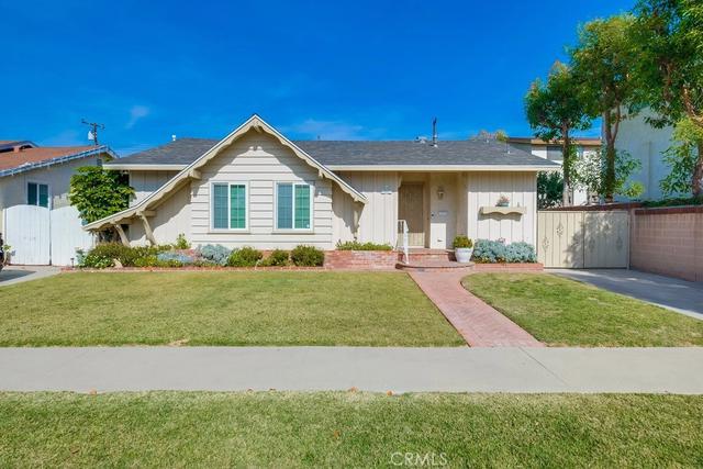 12513 Gradwell St, Lakewood, CA 90715 | 48 Photos - Movoto