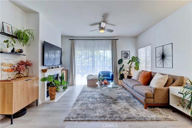 Tustin, CA Homes with 1 - 2 Beds For Sale - Movoto