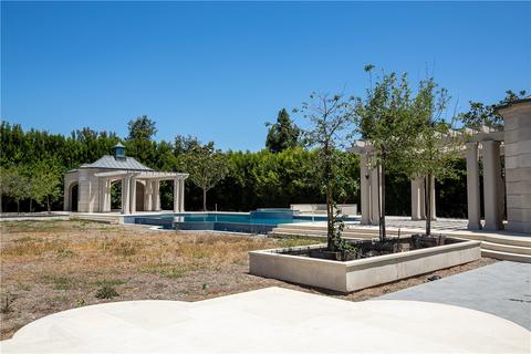 530 S Mapleton Dr, Los Angeles, CA 90024 | 60 Photos | MLS #SR22243495 ...