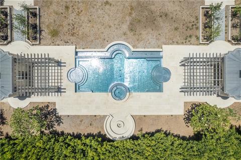 530 S Mapleton Dr, Los Angeles, CA 90024 | 60 Photos | MLS #SR22243495 ...