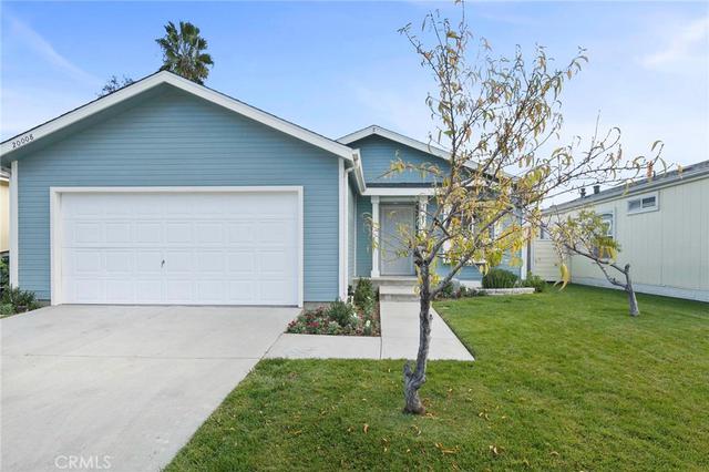 20008 Crestview Dr, Canyon Country, CA 91351 | 37 Photos - Movoto