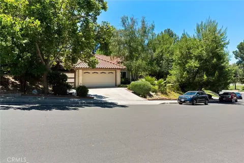 22366 Claibourne Ln, Saugus, CA 91350 | 16 Photos - Movoto