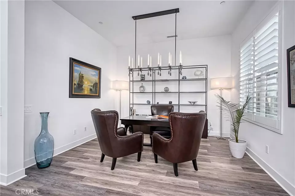 20211 Liverpool Way, Porter Ranch, CA 91326 | MLS# SR25044587 | 48 ...
