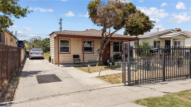 908 W 132nd St, Compton, CA 90222 | MLS# SR25168078 | 36 Photos - Movoto