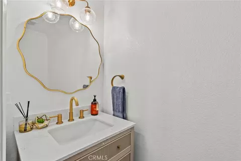 13204 Alta Vista Way, Sylmar, CA 91342 | MLS# SR26002425 | 39 Photos ...