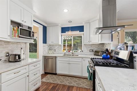 24180 Falconer Dr, Murrieta, CA 92562 | 37 Photos | MLS #SW22182172 ...