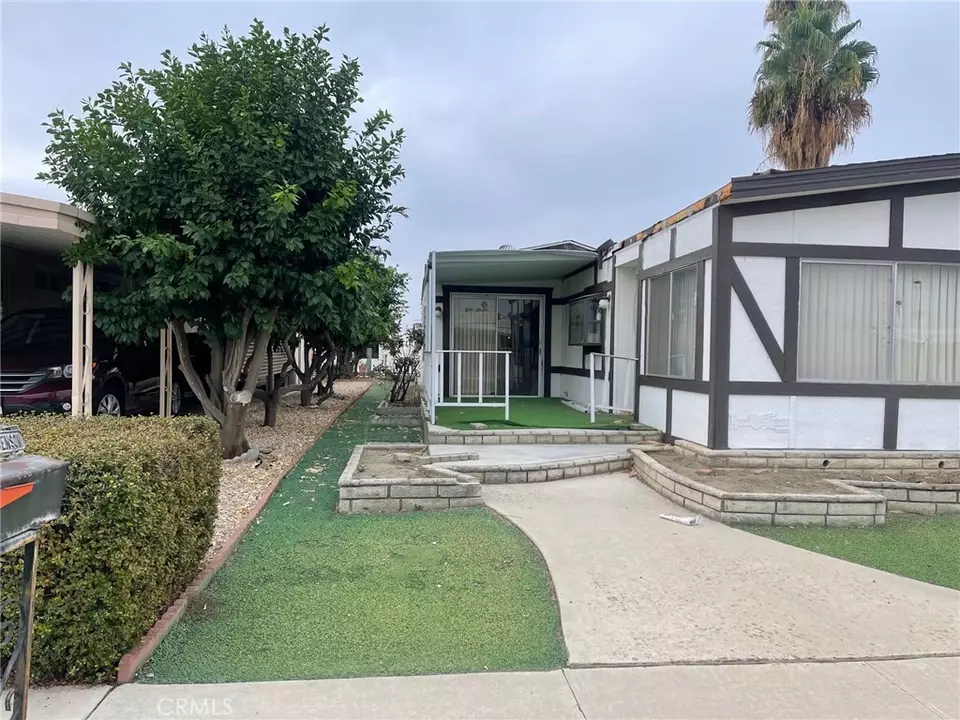 1199 San Marcos Dr, Hemet, CA 92543 | MLS# SW22224023 | 6 Photos - Movoto