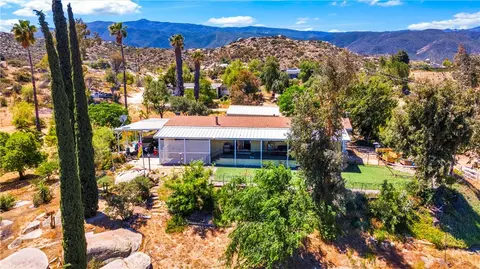 46285 Golden Stag Ranch Rd, Aguanga, CA 92536 | MLS# SW25115517 | 27 ...