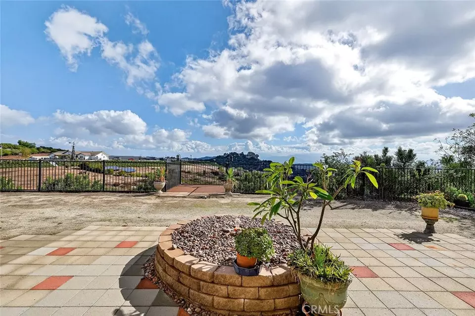 31960 Via Del Senor, Homeland, CA 92548 | MLS# SW25254248 | 72 Photos ...