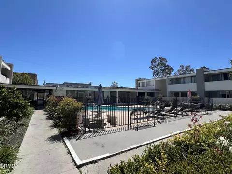 Oxnard, CA Condos & Townhouses For Sale - Movoto