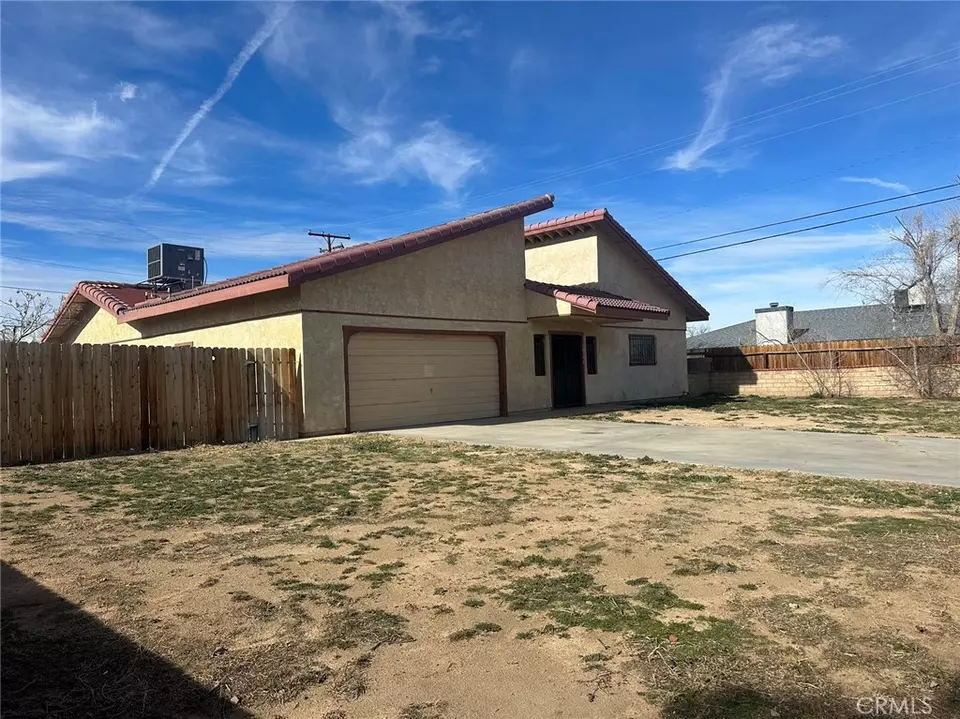 20249 Airway Blvd, California City, CA 93505 | 27 Photos - Movoto