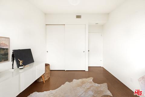 3702 Oceanhill Way, Malibu, CA 90265 | 38 Photos - Movoto