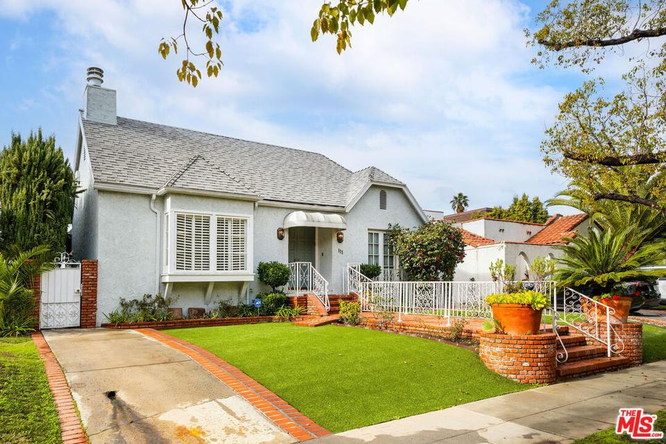 111 N Maple Dr, Beverly Hills, CA 90210 | 38 Photos - Movoto