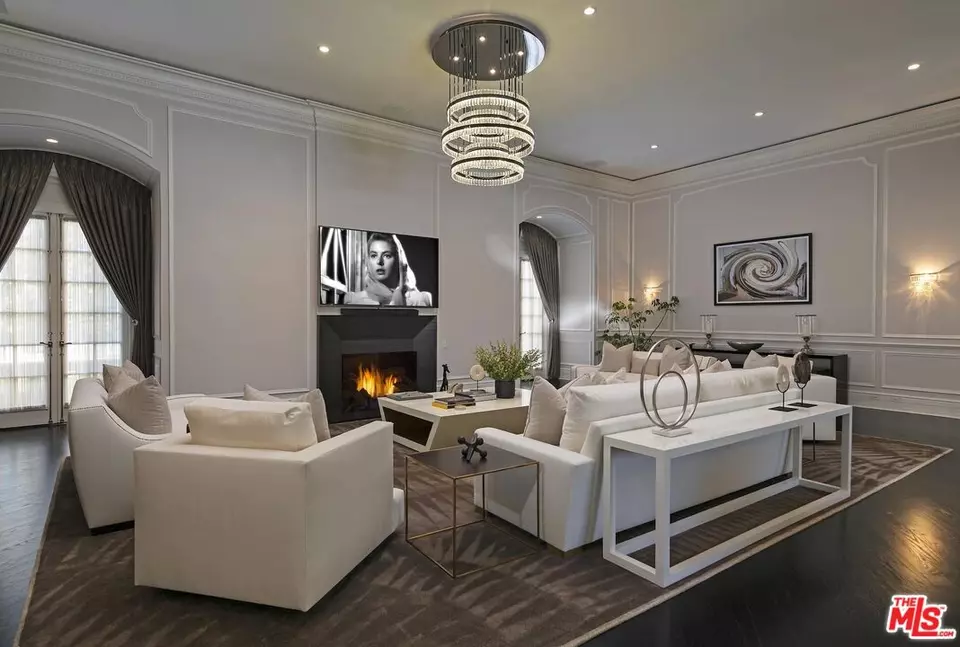 594 S Mapleton Dr, Los Angeles, CA 90024 | MLS# 23-231909 | 33 Photos ...