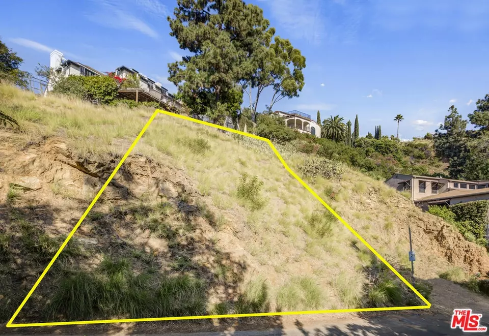 2266 N Bronson Hill Dr, Los Angeles, CA 90068 | 11 Photos - Movoto