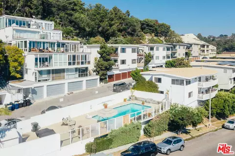18111 Coastline Dr #1, Malibu, CA 90265 | 35 Photos - Movoto