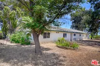 34220 Pourroy Rd, Winchester, CA 92596 | 35 Photos - Movoto