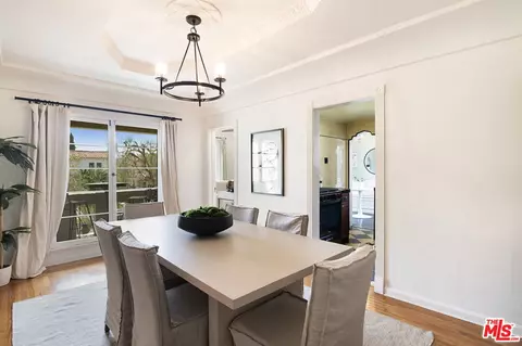 1015 Hi Point St, Los Angeles, CA 90035 | 66 Photos - Movoto